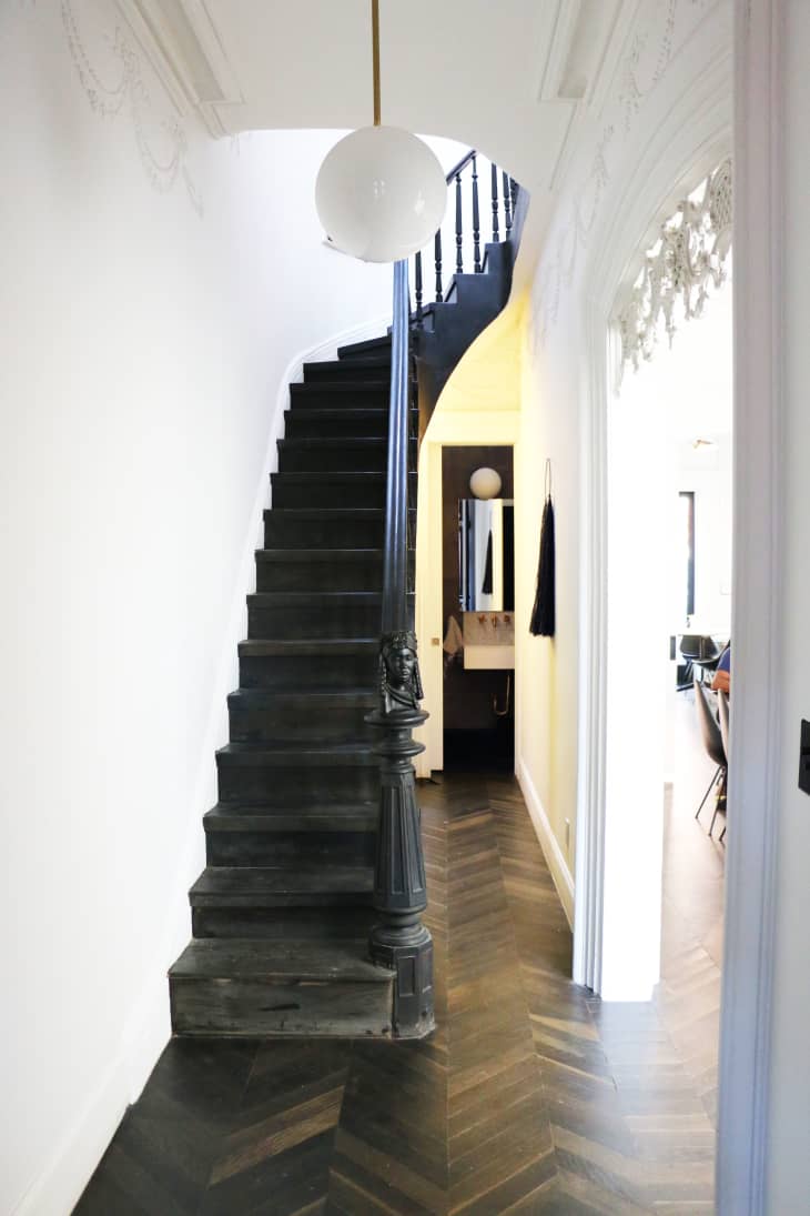 These 11 Stair Railing Ideas Will Inspire Your Next Project | Apartment ...