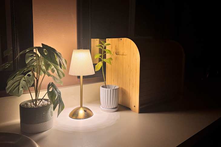 Why I Put a Mini Table Lamp on My Bathroom Counter | Apartment Therapy