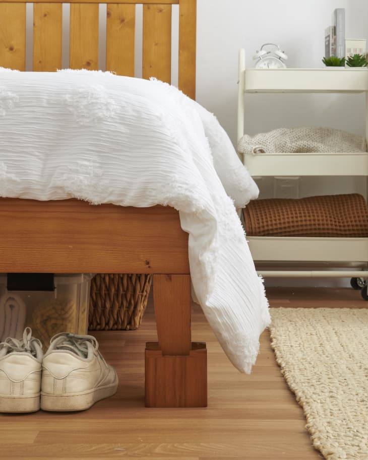 The 5 Best Bed Risers to Buy in 2024 (All Tested By Us) | Apartment Therapy