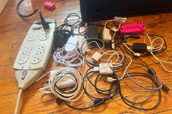 A Pro Organizer Fixed My Messy Cord Clutter Problem | The Kitchn