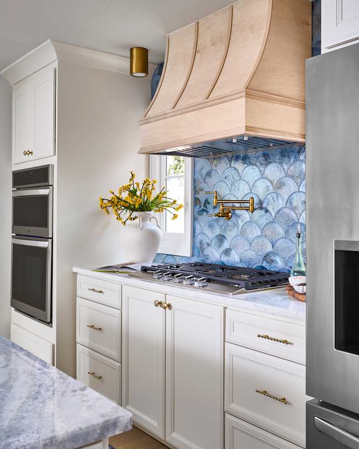 Before & After: After a Fire, This Kitchen Got a Dreamy Coastal Look ...