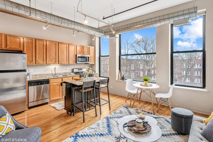A Stager Transformed This Chicago Condo With A Bar Cart | Apartment Therapy