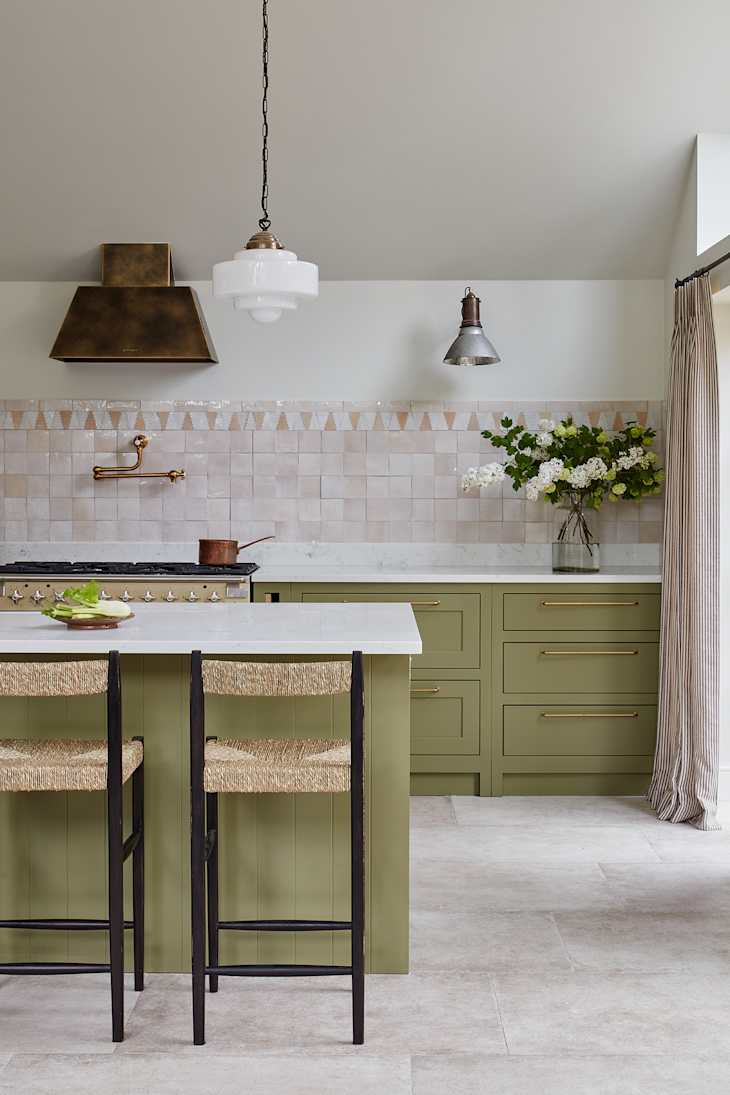 “Mellow Green” Is the Most Popular Color for Spring 2025 | Apartment ...