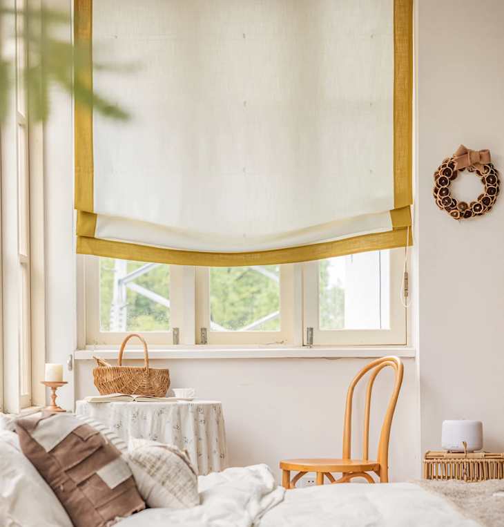 Relaxed Roman Shades Are 2026’s Trendiest Window Treatment | Apartment ...