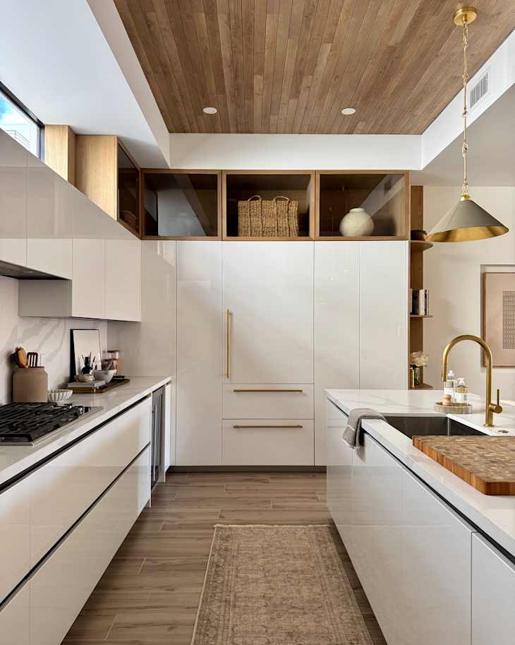 A Cold, Clinical Kitchen Transforms Into a Warm, Sunny Space ...