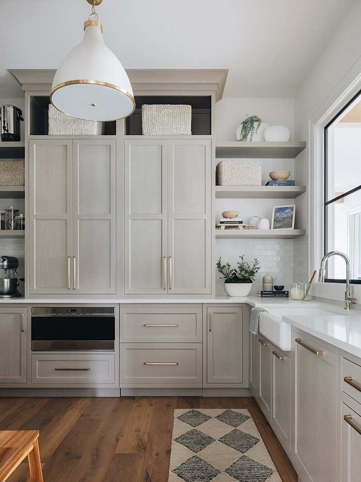 15 Scullery Kitchen Ideas for Functional Design and Layout | Apartment ...