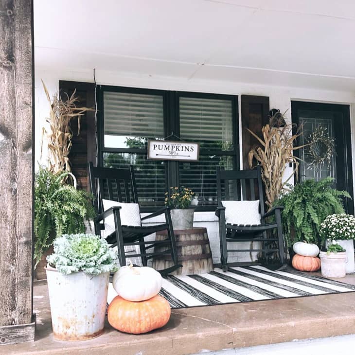 10 Fun Fall Patio Ideas - How to Decorate Your Patio for Autumn ...