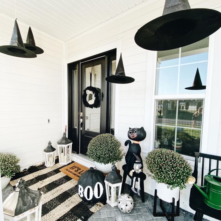 10 Fun Fall Patio Ideas - How to Decorate Your Patio for Autumn ...