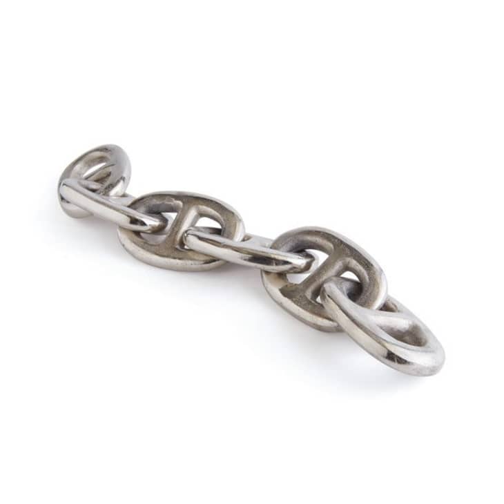 These Chain Link Decorative Objects Are What Your Living Room Is ...