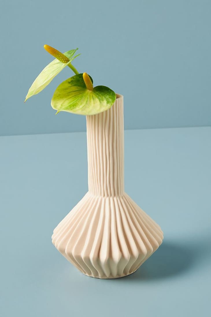 The Best Pieces for Working the the Fluted Tabletop Decor Trend into ...