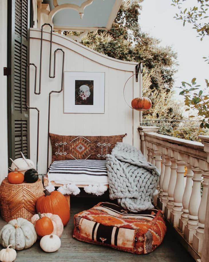 10 Fun Fall Patio Ideas - How to Decorate Your Patio for Autumn ...