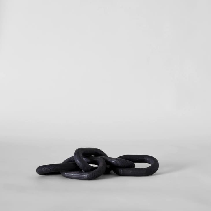 These Chain Link Decorative Objects Are What Your Living Room Is ...