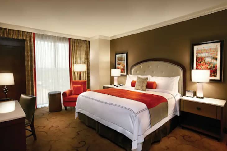 Red Hotel Rooms That Taylor Swift Fans Will Love | Apartment Therapy