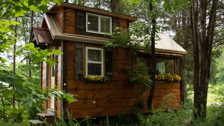 6 Tiny Houses Under $30K - Affordable Tiny House Kits (on Wheels or ...