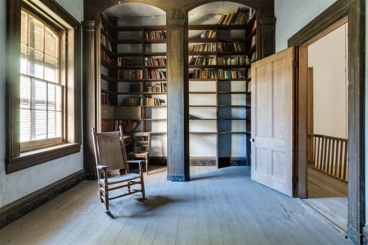 Real Estate Rewind: The Weirdest, Wildest & Most Memorable Houses for ...