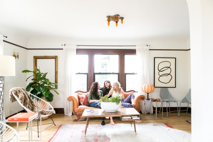 These Creative Roommates’ Home Life is Quirky AF | Apartment Therapy