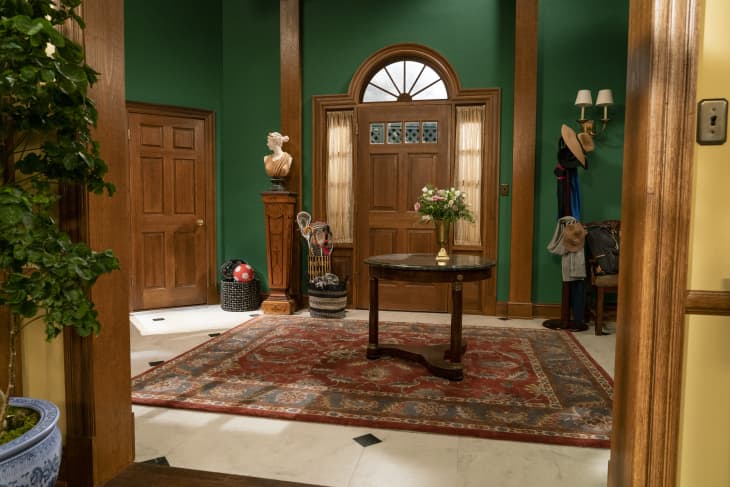 Murphy Brown Updated 2018 Set Decor Photos | Apartment Therapy