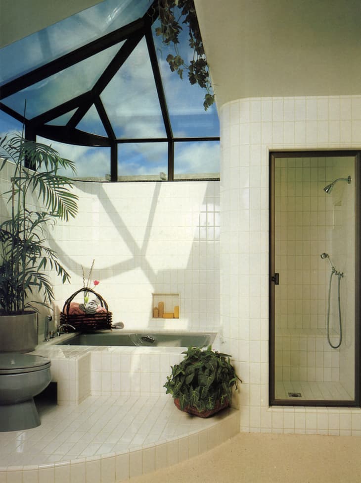 ’80s Bathrooms So Good, We Hope No One Ever Remodels Them | Apartment ...