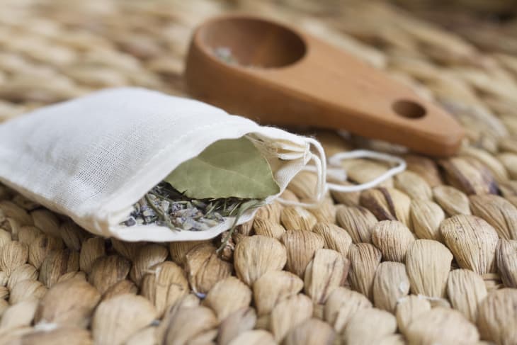 How To Make a Moth-Repellent Sachet | Apartment Therapy