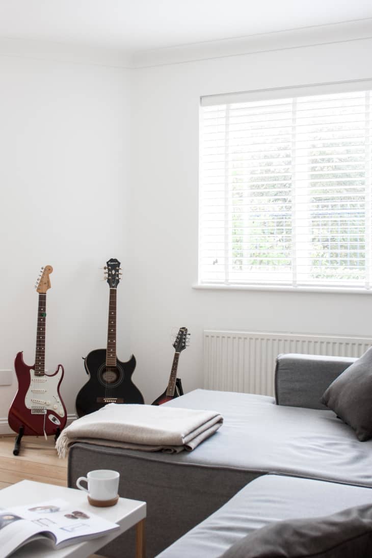 House Tour: A Minimal Scandi Italian Style London Flat | Apartment Therapy
