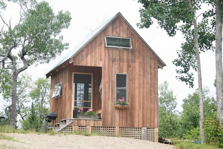 6 Tiny Houses Under $30K - Affordable Tiny House Kits (on Wheels or ...