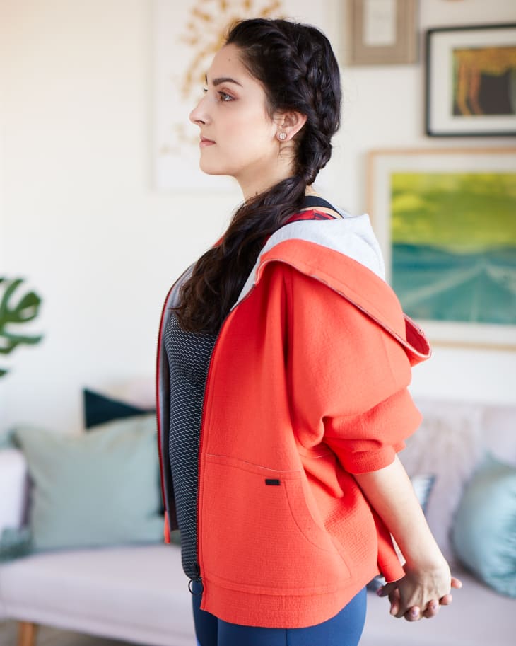 An Easy 5-Minute Daily Stretching Routine | Apartment Therapy