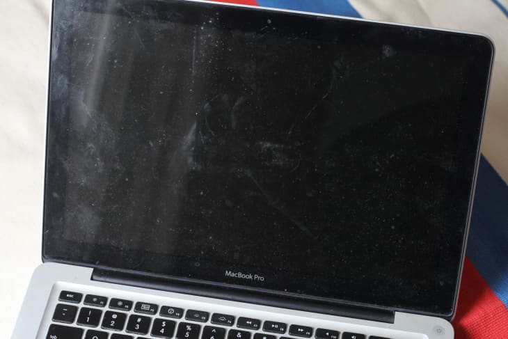 How to Clean a Computer Screen | Apartment Therapy