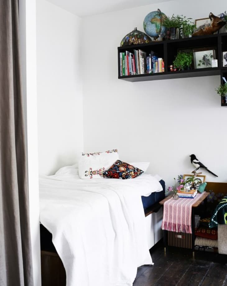 One room living store