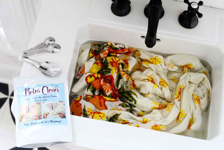 Retro Clean Review - Eco-Friendly Bleach Alternative | Apartment Therapy