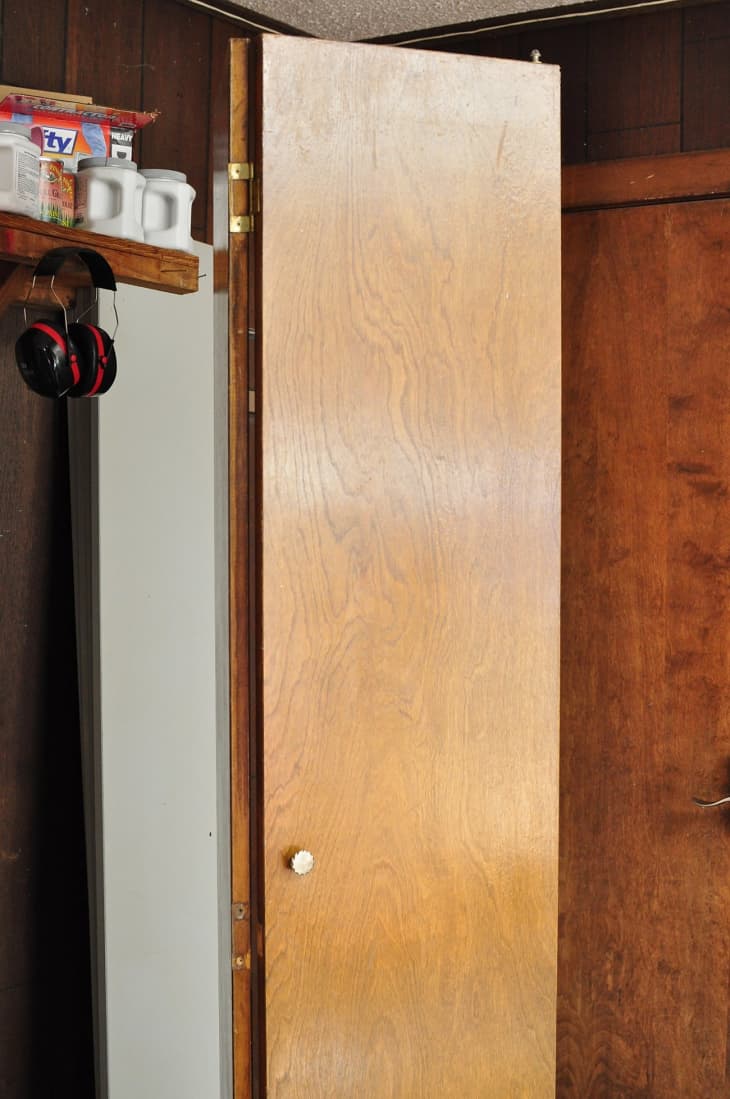 A DIY Update to 70s Style Bi-Fold Doors | Apartment Therapy
