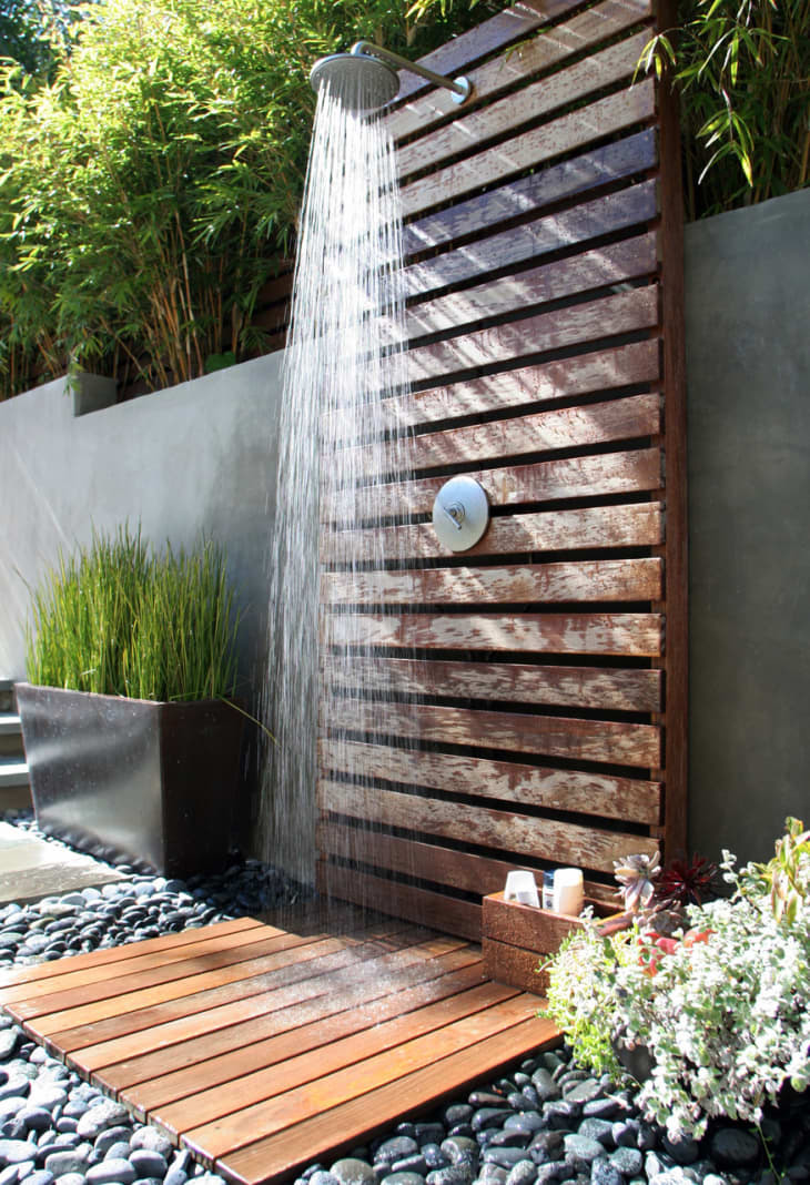 21 Refreshingly Beautiful Outdoor Showers I Bet You’d Love to Step Into ...