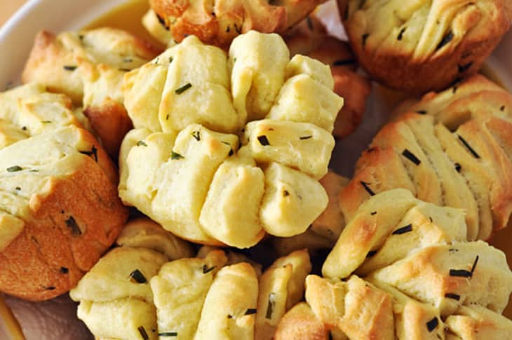 Recipe: Herbed Olive Oil Fantail Rolls | The Kitchn