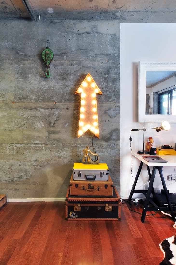 House Tour: A Small Studio Full of Art and DIY Projects | Apartment Therapy