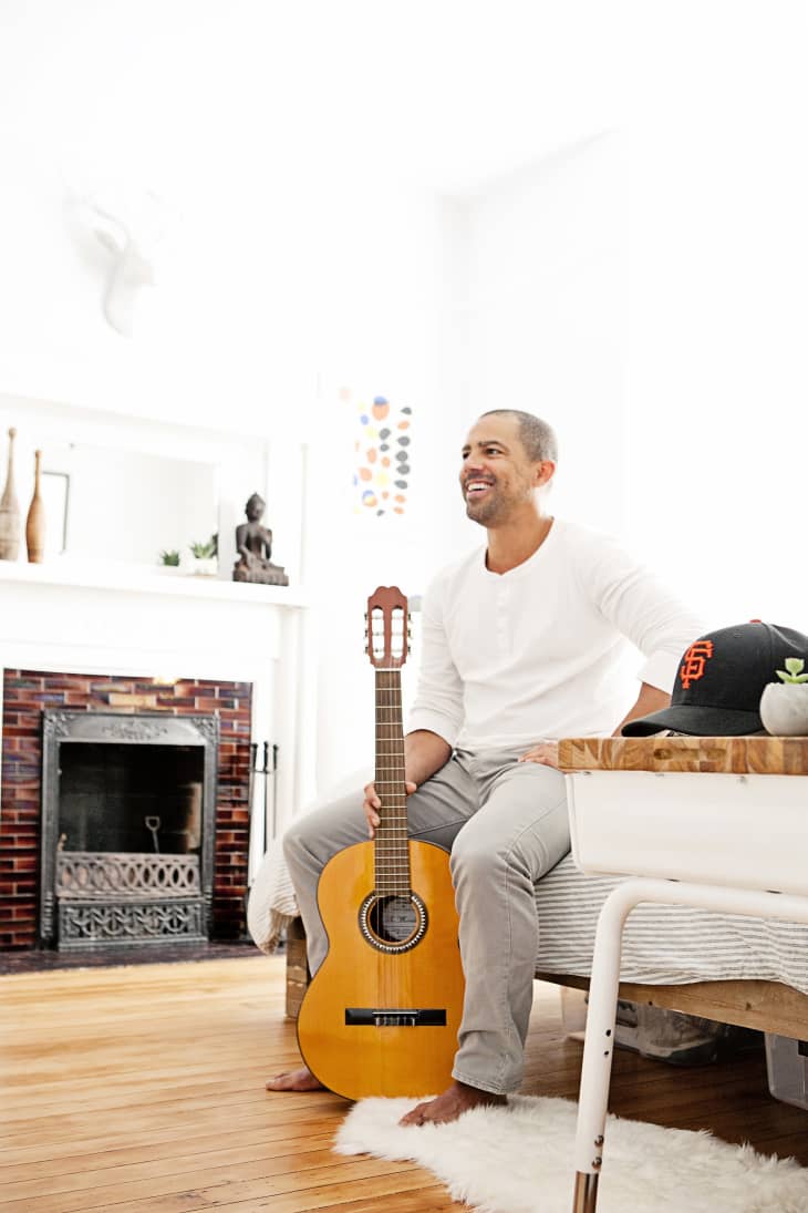 Singular Style: Inspirational House Tours from Men Living on Their Own ...