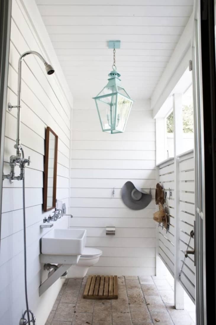 21 Refreshingly Beautiful Outdoor Showers I Bet You’d Love to Step Into ...