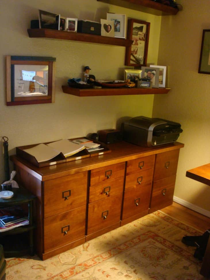 Andrew’s Ingenious Floating Monitor Home Office | Apartment Therapy