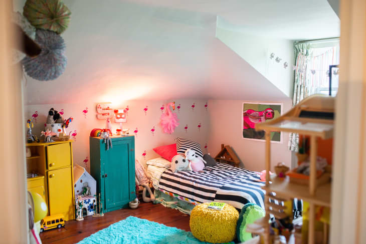 How to Decorate With Poufs - Pouf Design Ideas | Apartment Therapy