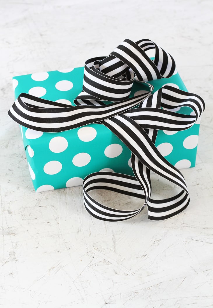 How to Tie a Perfect Bow on a Present - Steps & Video | Apartment Therapy