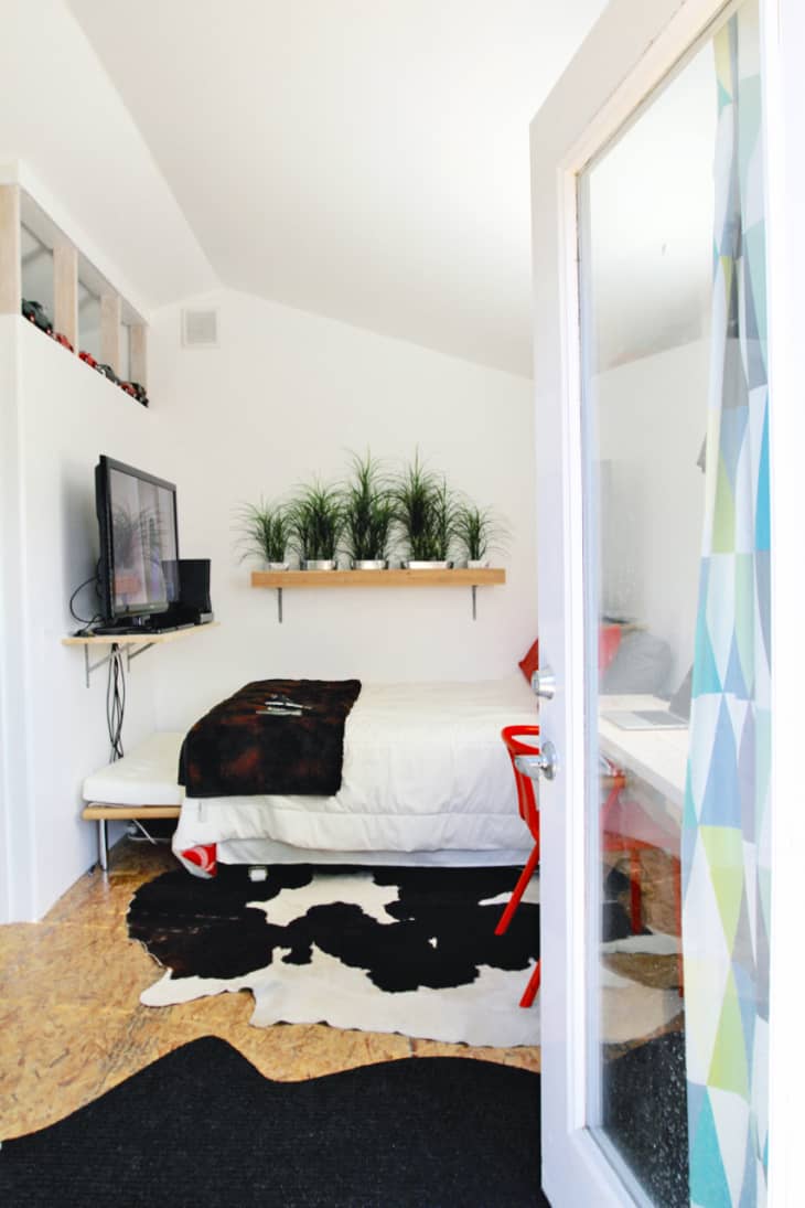 A 195-Square-Foot Hand-Built Tiny Home | Apartment Therapy