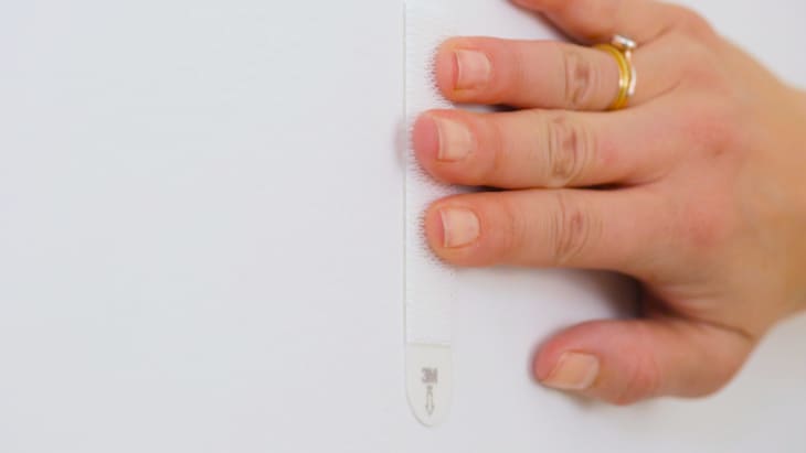 How to Use Command Strips: 6 Mistakes to Avoid | Apartment Therapy