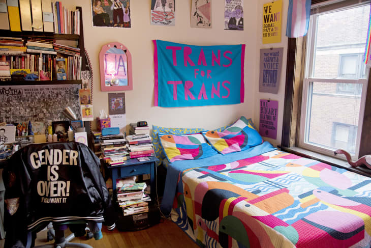 Poet H. Melt's Chicago Studio Apartment Home Photos | Apartment Therapy