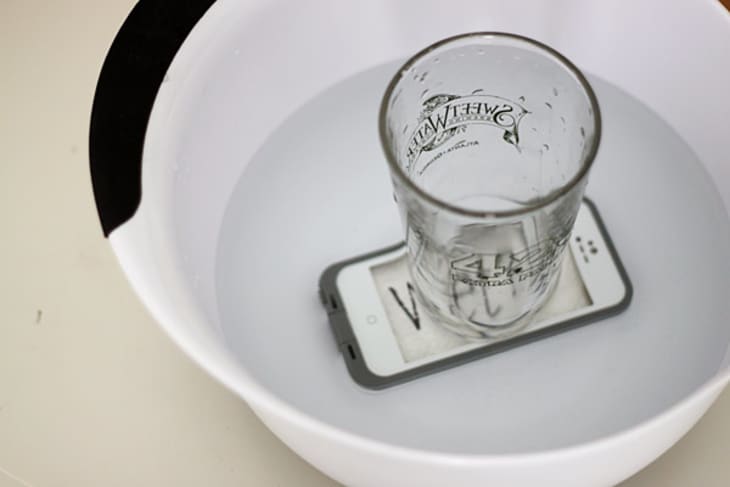 How to Test a Waterproof Phone Case | Apartment Therapy