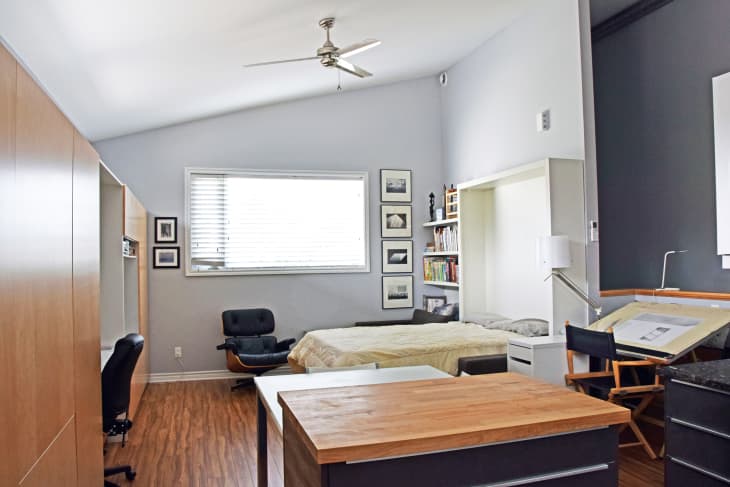 A Minimal Small Studio Above a Garage | Apartment Therapy