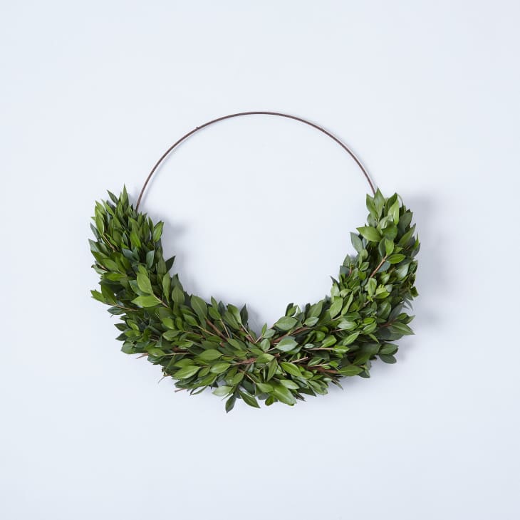 Modern Wreath Ideas: Half Wreath | Apartment Therapy