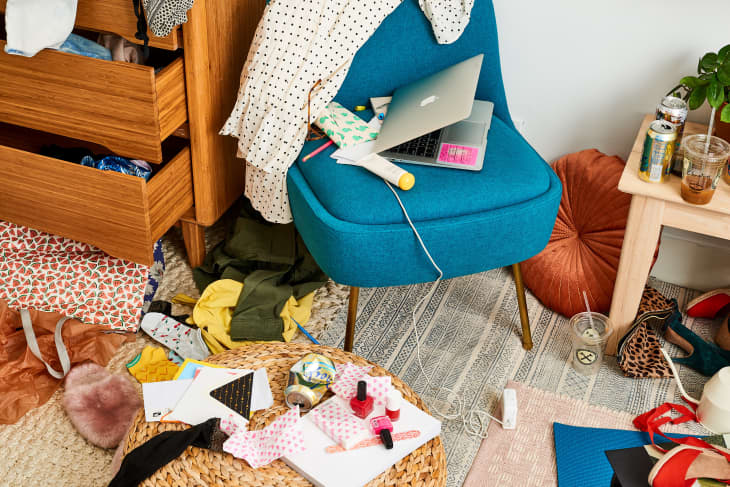 5 Telltale Signs That You Have Too Much Clutter | Apartment Therapy