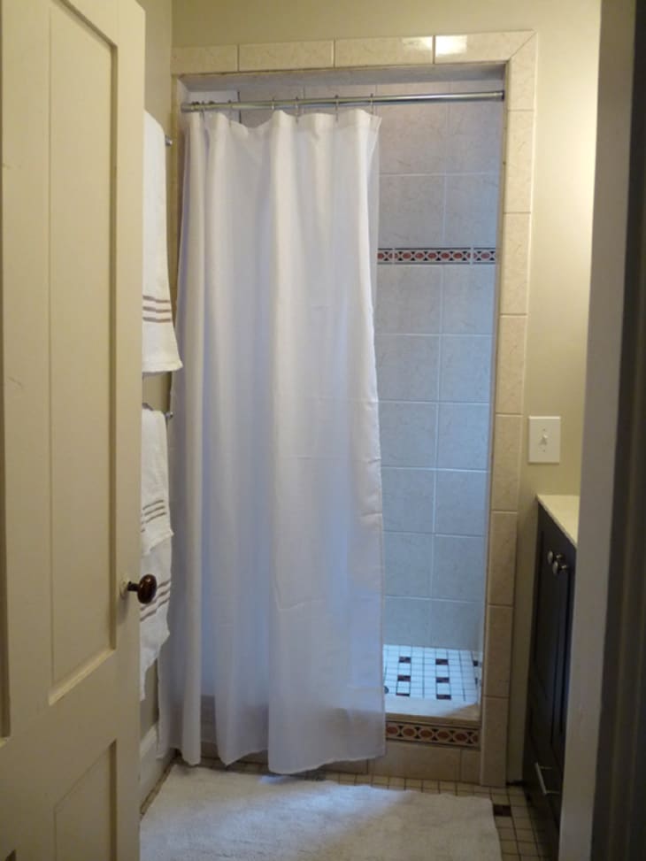 Before & After: A Mini Master Bath Makeover | Apartment Therapy