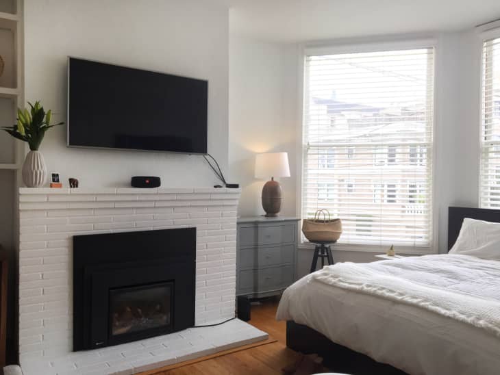 Small Shared Studio Apartment Rental Decor Ideas | Apartment Therapy