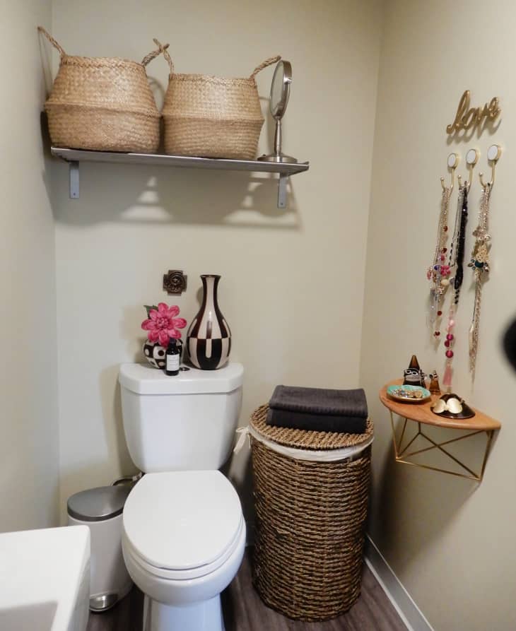 Minimal Micro Studio Decor Inspiration in Seattle | Apartment Therapy