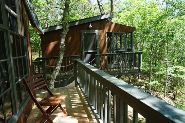 The Most Stylish Airbnb Treehouses - Treehouse Rentals | Apartment Therapy