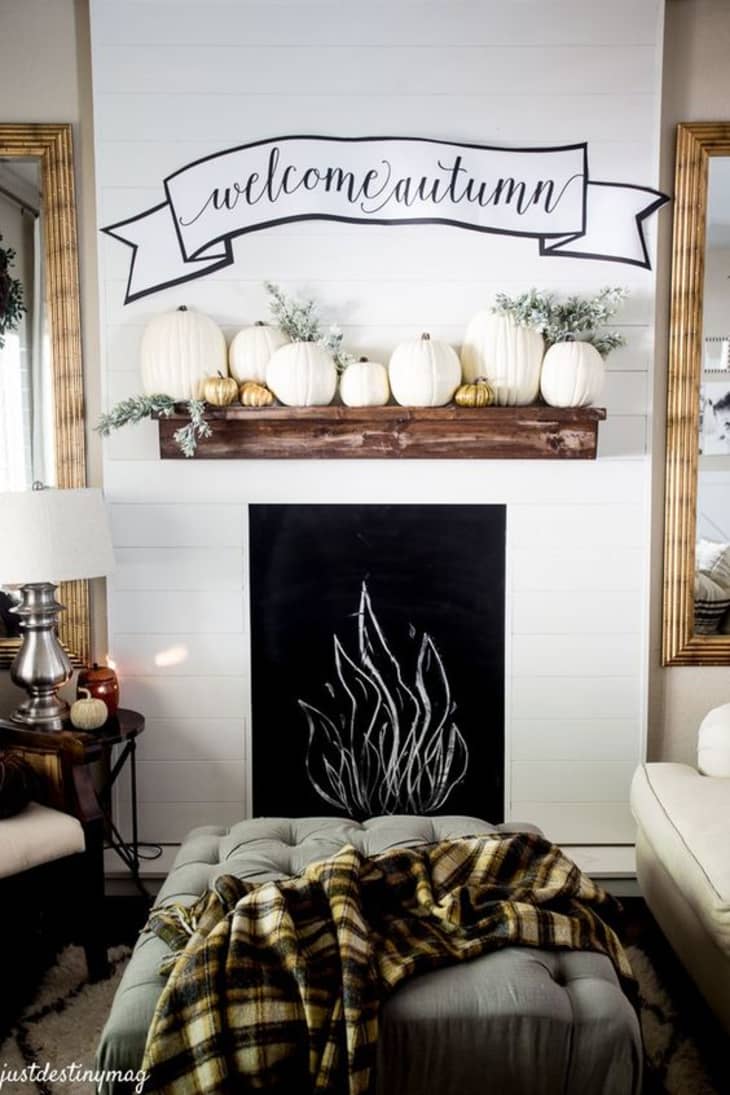 60 Fun Fall Decorating Ideas - Best Autumn Home Decor Ideas | Apartment ...